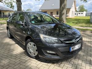 Black Opel Astra 2014 in Valmiera, with an engine capacity of 1.70 L and mileage of 240 thousand km for 2950 €, photo 18 on AUTOMOTO.COM.LV