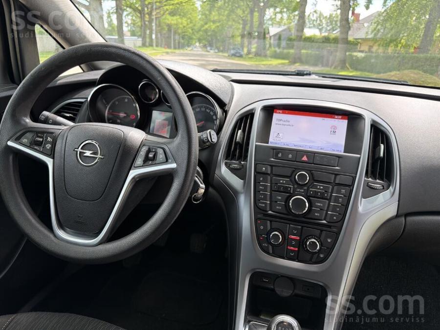 Black Opel Astra 2014 in Valmiera, with an engine capacity of 1.70 L and mileage of 240 thousand km for 2950 €, photo 27 on AUTOMOTO.COM.LV