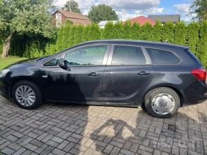 Melns Opel Astra 2014 Rīga, ar dzinēja tilpumu 1.60 L un nobraukumu 355 tūkst. km par 1500 €, foto 3 vietnē AUTOMOTO.COM.LV