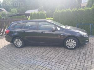 Melns Opel Astra 2014 Rīga, ar dzinēja tilpumu 1.60 L un nobraukumu 355 tūkst. km par 1500 €, foto 4 vietnē AUTOMOTO.COM.LV
