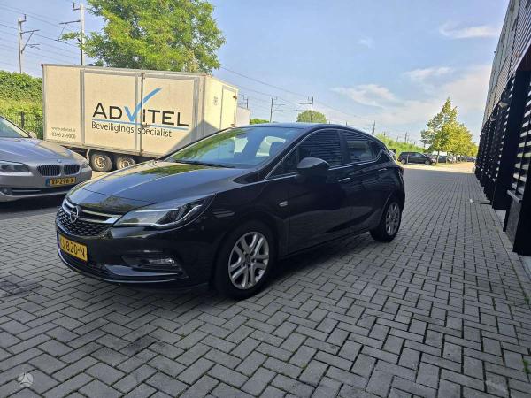 Melns Opel Astra 2014 Kauņa, ar dzinēja tilpumu 1.00 L un nobraukumu 220 tūkst. km par 2799 €, foto 2 vietnē AUTOMOTO.COM.LV