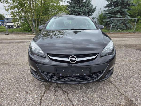 Melns Opel Astra 2014 Marijampole, ar dzinēja tilpumu 1.36 L un nobraukumu 187 tūkst. km par 3900 €, foto 1 vietnē AUTOMOTO.COM.LV