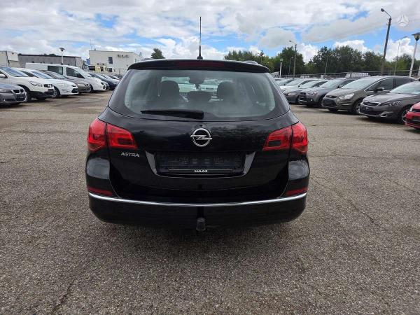 Melns Opel Astra 2014 Marijampole, ar dzinēja tilpumu 1.36 L un nobraukumu 187 tūkst. km par 3900 €, foto 5 vietnē AUTOMOTO.COM.LV