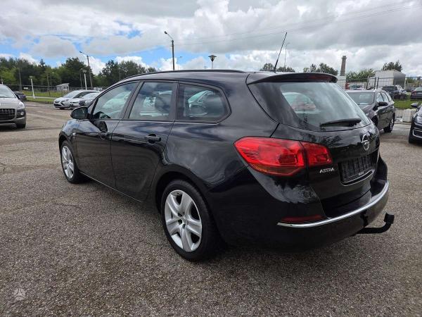 Melns Opel Astra 2014 Marijampole, ar dzinēja tilpumu 1.36 L un nobraukumu 187 tūkst. km par 3900 €, foto 6 vietnē AUTOMOTO.COM.LV