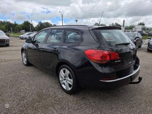 Black Opel Astra 2014 in Marijampole, with an engine capacity of 1.36 L and mileage of 187 thousand km for 3900 €, photo 7 on AUTOMOTO.COM.LV