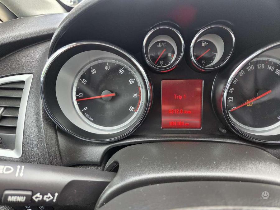 Black Opel Astra 2014 in Marijampole, with an engine capacity of 1.36 L and mileage of 187 thousand km for 3900 €, photo 18 on AUTOMOTO.COM.LV