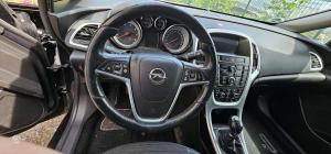 Black Opel Astra 2014 in Panevezys, with an engine capacity of 1.60 L and mileage of 284 thousand km for 3000 €, photo 8 on AUTOMOTO.COM.LV