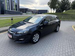 Black Opel Astra 2014 in Vilnius, with an engine capacity of 1.60 L and mileage of 266 thousand km for 3000 €, photo  on AUTOMOTO.COM.LV