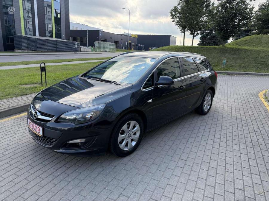 Melns Opel Astra 2014 Viļņa, ar dzinēja tilpumu 1.60 L un nobraukumu 266 tūkst. km par 3000 €, foto 1 vietnē AUTOMOTO.COM.LV