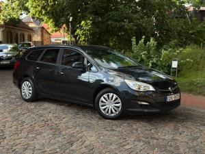 Melns Opel Astra 2014 Cēsis, ar dzinēja tilpumu 1.70 L un nobraukumu 357 tūkst. km par 2990 €, foto 3 vietnē AUTOMOTO.COM.LV