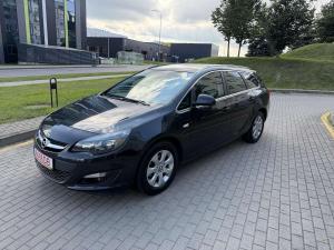 Black Opel Astra 2014 in Vilnius, with an engine capacity of 1.60 L and mileage of 266 thousand km for 2800 €, photo  on AUTOMOTO.COM.LV