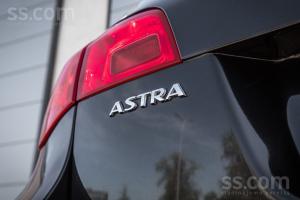 Melns Opel Astra 2014 Rīga, ar dzinēja tilpumu 1.40 L un nobraukumu 218 tūkst. km par 3990 €, foto 8 vietnē AUTOMOTO.COM.LV