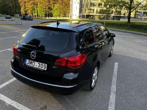 Black Opel Astra 2014 in Vilnius, with an engine capacity of 1.69 L and mileage of 230 thousand km for 3000 €, photo 5 on AUTOMOTO.COM.LV