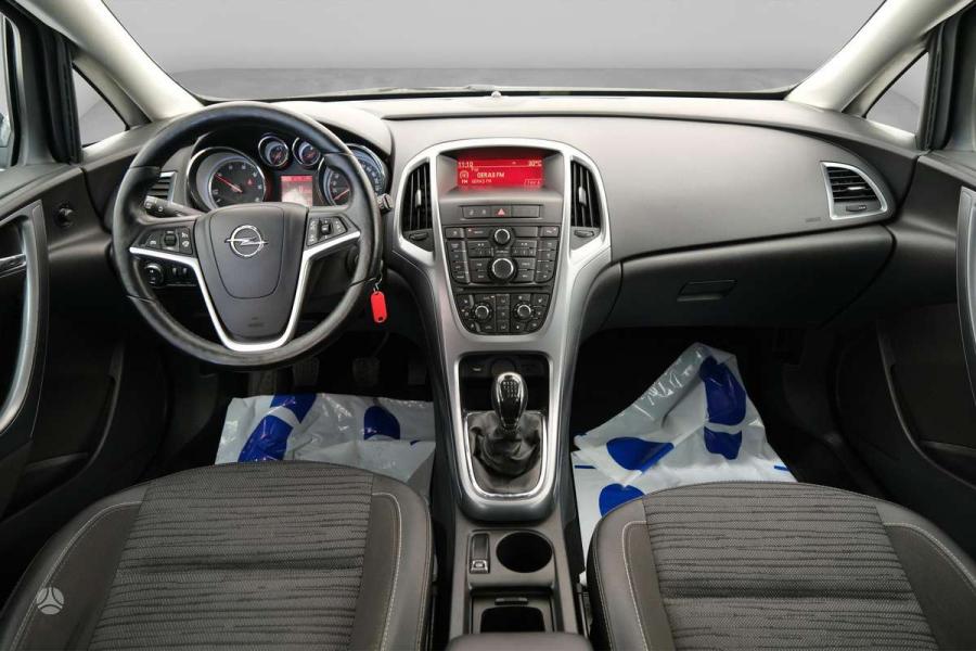 Melns Opel Astra 2014 Kauņa, ar dzinēja tilpumu 1.70 L un nobraukumu 267 tūkst. km par 5490 €, foto 8 vietnē AUTOMOTO.COM.LV