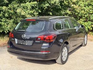 Melns Opel Astra 2014 Šauļi, ar dzinēja tilpumu 1.69 L un nobraukumu 280 tūkst. km par 3950 €, foto 4 vietnē AUTOMOTO.COM.LV
