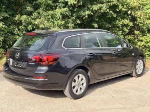 Melns Opel Astra 2014 Šauļi, ar dzinēja tilpumu 1.69 L un nobraukumu 280 tūkst. km par 3950 €, foto 5 vietnē AUTOMOTO.COM.LV