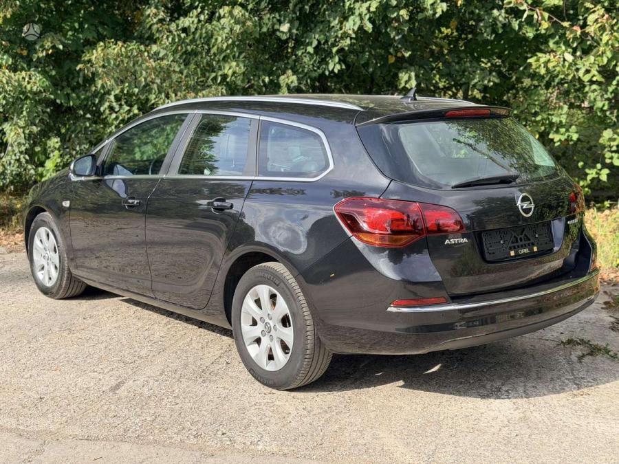 Melns Opel Astra 2014 Šauļi, ar dzinēja tilpumu 1.69 L un nobraukumu 280 tūkst. km par 3950 €, foto 12 vietnē AUTOMOTO.COM.LV