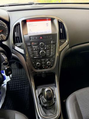 Melns Opel Astra 2014 Šauļi, ar dzinēja tilpumu 1.69 L un nobraukumu 280 tūkst. km par 3950 €, foto 15 vietnē AUTOMOTO.COM.LV