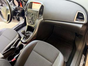 Melns Opel Astra 2014 Šauļi, ar dzinēja tilpumu 1.69 L un nobraukumu 280 tūkst. km par 3950 €, foto 17 vietnē AUTOMOTO.COM.LV