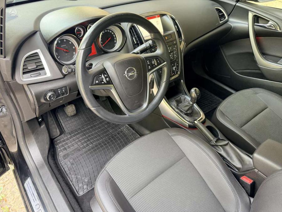 Melns Opel Astra 2014 Šauļi, ar dzinēja tilpumu 1.69 L un nobraukumu 280 tūkst. km par 3950 €, foto 22 vietnē AUTOMOTO.COM.LV