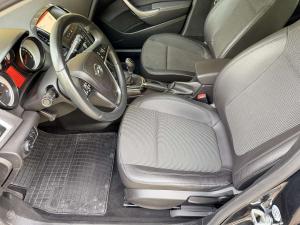 Melns Opel Astra 2014 Šauļi, ar dzinēja tilpumu 1.69 L un nobraukumu 280 tūkst. km par 3950 €, foto 23 vietnē AUTOMOTO.COM.LV