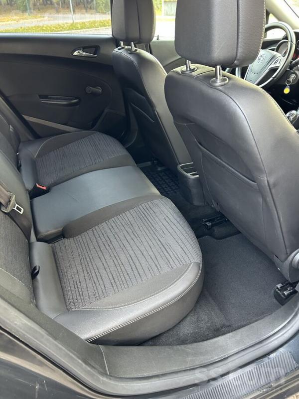 Melns Opel Astra 2014 Cēsis, ar dzinēja tilpumu 1.70 L un nobraukumu 371 tūkst. km par 2950 €, foto 3 vietnē AUTOMOTO.COM.LV