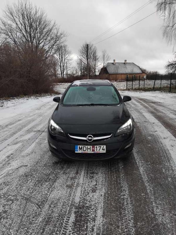 Melns Opel Astra 2015 Viļņa, ar dzinēja tilpumu 1.60 L un nobraukumu 330 tūkst. km par 4500 €, foto 2 vietnē AUTOMOTO.COM.LV
