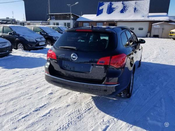Melns Opel Astra 2015 Kauņa, ar dzinēja tilpumu 1.60 L un nobraukumu 170 tūkst. km par 3999 €, foto 7 vietnē AUTOMOTO.COM.LV