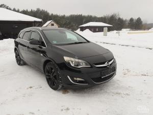 Black Opel Astra 2015 in Druskininkai, with an engine capacity of 1.60 L and mileage of 198 thousand km for 4750 €, photo  on AUTOMOTO.COM.LV