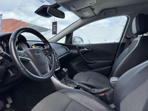 Melns Opel Astra 2015 Kretinga, ar dzinēja tilpumu 1.60 L un nobraukumu 214 tūkst. km par 1999 €, foto 12 vietnē AUTOMOTO.COM.LV