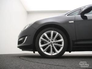 Melns Opel Astra 2015 Viļņa, ar dzinēja tilpumu 1.40 L un nobraukumu 218 tūkst. km par 5899 €, foto 28 vietnē AUTOMOTO.COM.LV