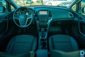 Melns Opel Astra 2015 Liepāja, ar dzinēja tilpumu 1.60 L un nobraukumu 229 tūkst. km par 5650 €, foto 5 vietnē AUTOMOTO.COM.LV