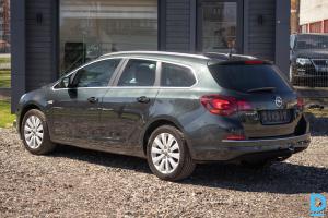 Melns Opel Astra 2015 Liepāja, ar dzinēja tilpumu 1.60 L un nobraukumu 229 tūkst. km par 5650 €, foto 4 vietnē AUTOMOTO.COM.LV
