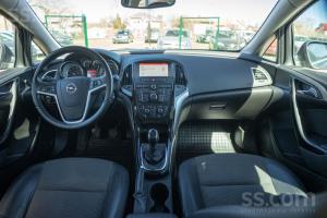Melns Opel Astra 2015 Liepāja, ar dzinēja tilpumu 1.60 L un nobraukumu 229 tūkst. km par 5650 €, foto 8 vietnē AUTOMOTO.COM.LV