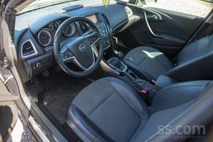 Melns Opel Astra 2015 Liepāja, ar dzinēja tilpumu 1.60 L un nobraukumu 229 tūkst. km par 5650 €, foto 9 vietnē AUTOMOTO.COM.LV