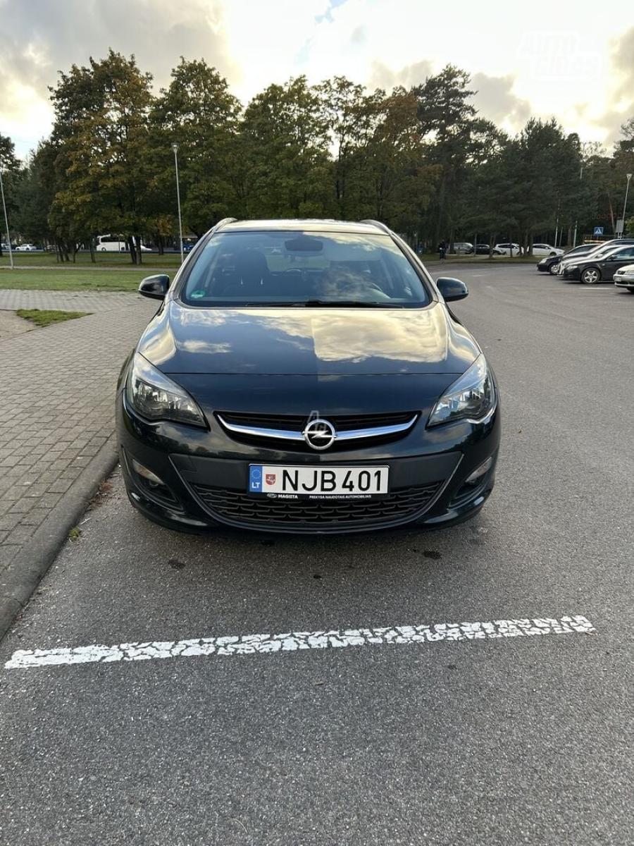 Black Opel Astra 2015 in Klaipeda, with an engine capacity of 1.60 L and mileage of 208 thousand km for 5000 €, photo 1 on AUTOMOTO.COM.LV