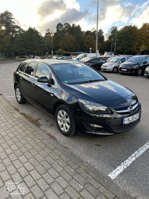 Black Opel Astra 2015 in Klaipeda, with an engine capacity of 1.60 L and mileage of 208 thousand km for 5000 €, photo 3 on AUTOMOTO.COM.LV