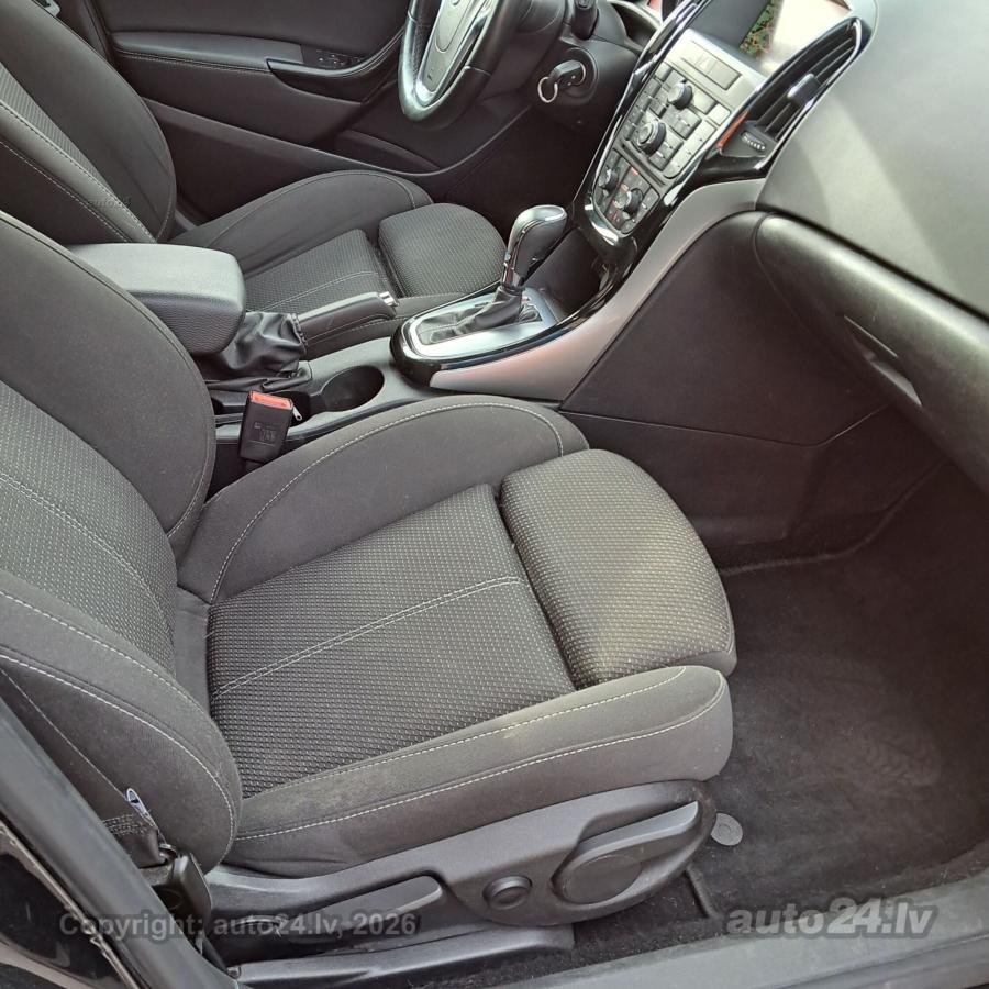 Melns Opel Astra 2015 Tallina, ar dzinēja tilpumu 2.00 L un nobraukumu 395 tūkst. km par 3500 €, foto 9 vietnē AUTOMOTO.COM.LV