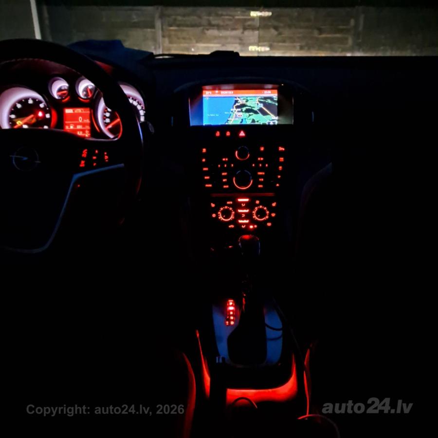 Melns Opel Astra 2015 Tallina, ar dzinēja tilpumu 2.00 L un nobraukumu 395 tūkst. km par 3500 €, foto 14 vietnē AUTOMOTO.COM.LV