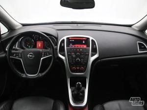 Melns Opel Astra 2015 Viļņa, ar dzinēja tilpumu 1.60 L un nobraukumu 184 tūkst. km par 6199 €, foto 3 vietnē AUTOMOTO.COM.LV