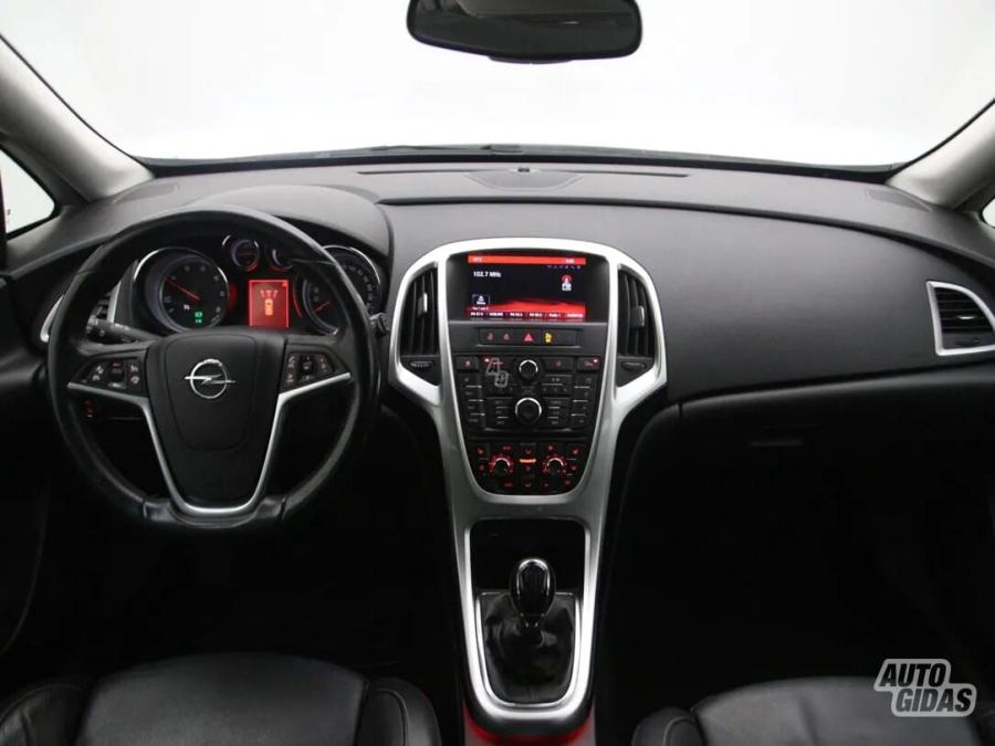 Melns Opel Astra 2015 Viļņa, ar dzinēja tilpumu 1.60 L un nobraukumu 184 tūkst. km par 6199 €, foto 3 vietnē AUTOMOTO.COM.LV