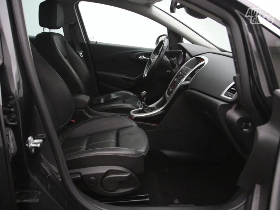 Melns Opel Astra 2015 Viļņa, ar dzinēja tilpumu 1.60 L un nobraukumu 184 tūkst. km par 6199 €, foto 15 vietnē AUTOMOTO.COM.LV