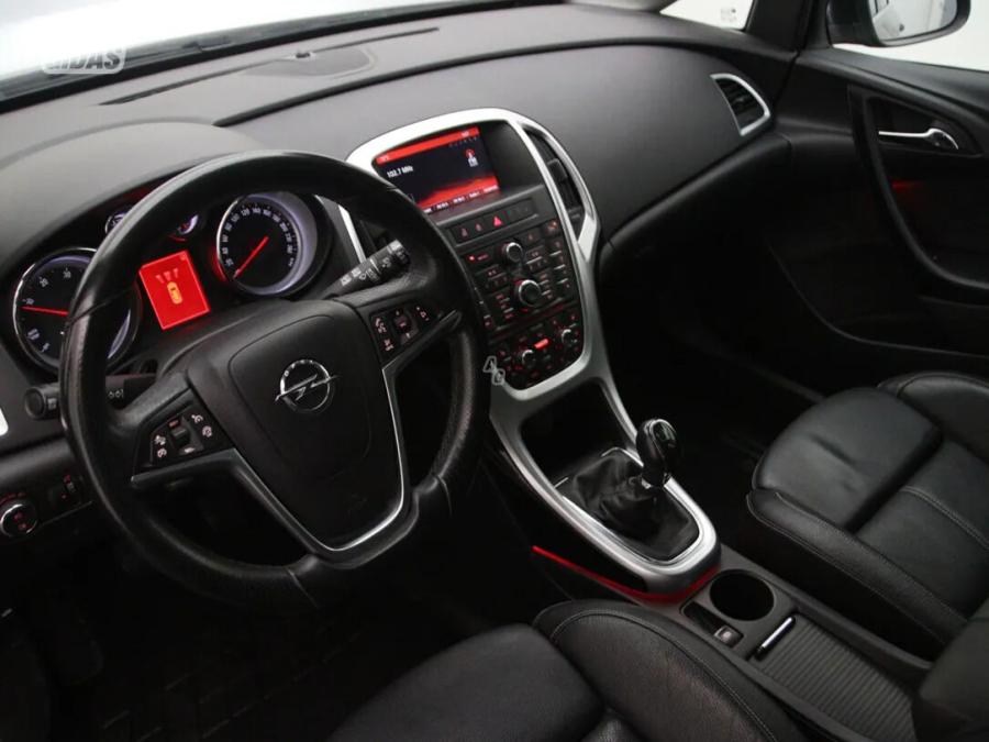 Melns Opel Astra 2015 Viļņa, ar dzinēja tilpumu 1.60 L un nobraukumu 184 tūkst. km par 6199 €, foto 17 vietnē AUTOMOTO.COM.LV