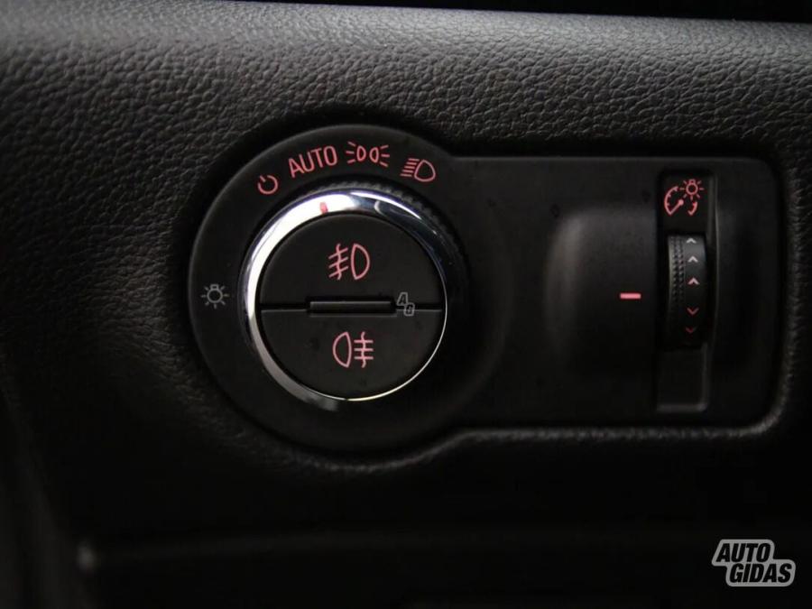 Melns Opel Astra 2015 Viļņa, ar dzinēja tilpumu 1.60 L un nobraukumu 184 tūkst. km par 6199 €, foto 28 vietnē AUTOMOTO.COM.LV