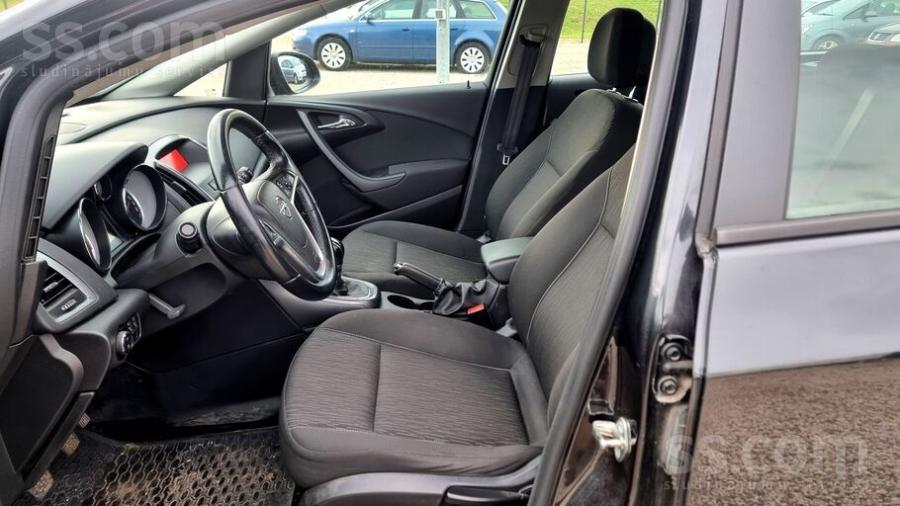 Melns Opel Astra 2015 Cēsis, ar dzinēja tilpumu 1.60 L un nobraukumu 246 tūkst. km par 2900 €, foto 14 vietnē AUTOMOTO.COM.LV