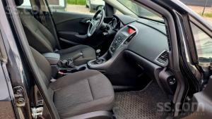 Melns Opel Astra 2015 Cēsis, ar dzinēja tilpumu 1.60 L un nobraukumu 246 tūkst. km par 2900 €, foto 20 vietnē AUTOMOTO.COM.LV