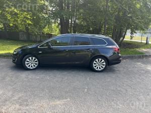 Black Opel Astra 2015 in Riga, with an engine capacity of 1.60 L and mileage of 192 thousand km for 4400 €, photo 5 on AUTOMOTO.COM.LV