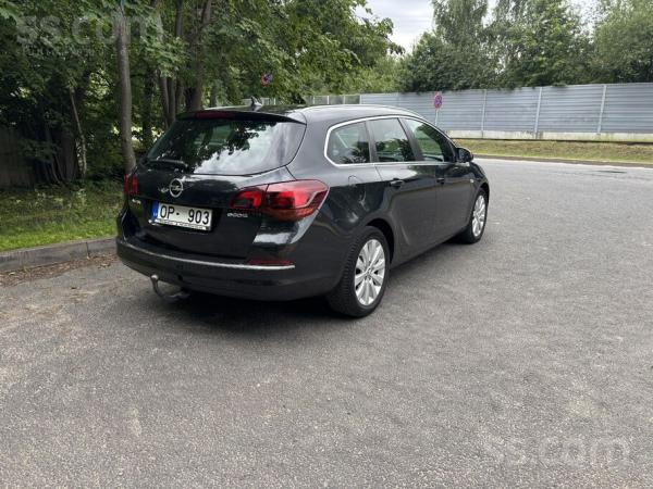 Melns Opel Astra 2015 Rīga, ar dzinēja tilpumu 1.60 L un nobraukumu 192 tūkst. km par 4400 €, foto 7 vietnē AUTOMOTO.COM.LV