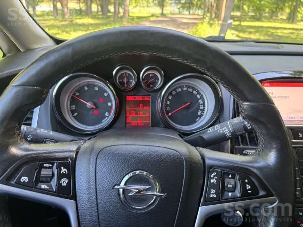 Melns Opel Astra 2015 Rīga, ar dzinēja tilpumu 1.60 L un nobraukumu 192 tūkst. km par 4400 €, foto 10 vietnē AUTOMOTO.COM.LV