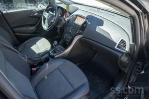 Melns Opel Astra 2015 Liepāja, ar dzinēja tilpumu 1.60 L un nobraukumu 229 tūkst. km par 5650 €, foto 13 vietnē AUTOMOTO.COM.LV